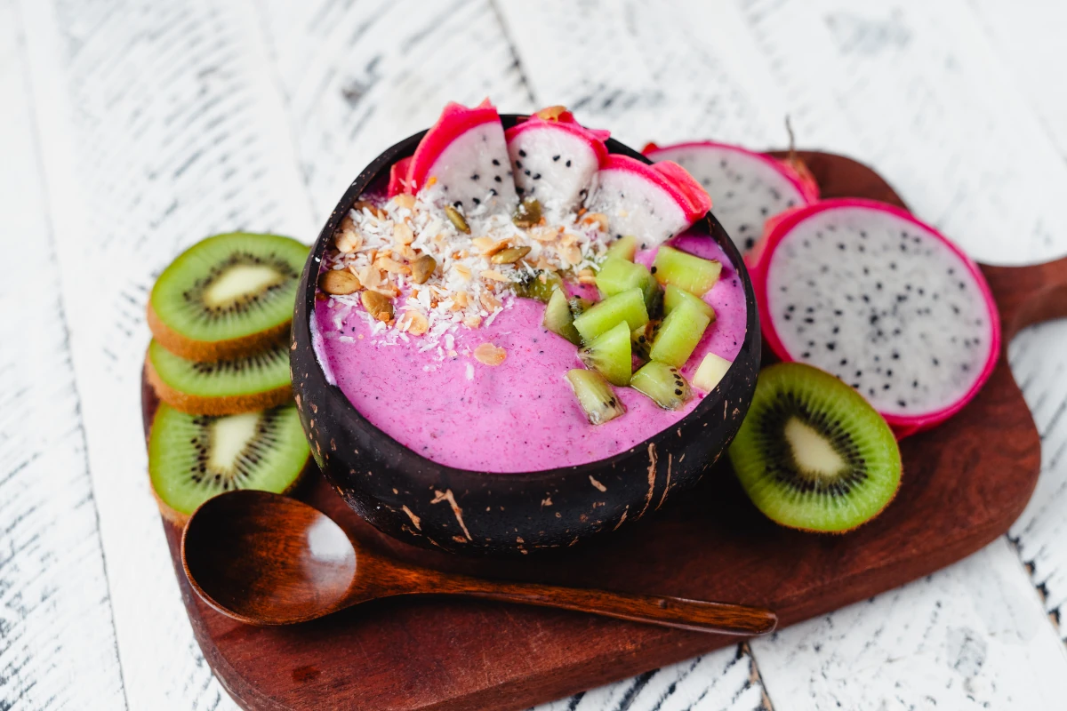 Return of the Smoothie Bowl - Flavor & The Menu