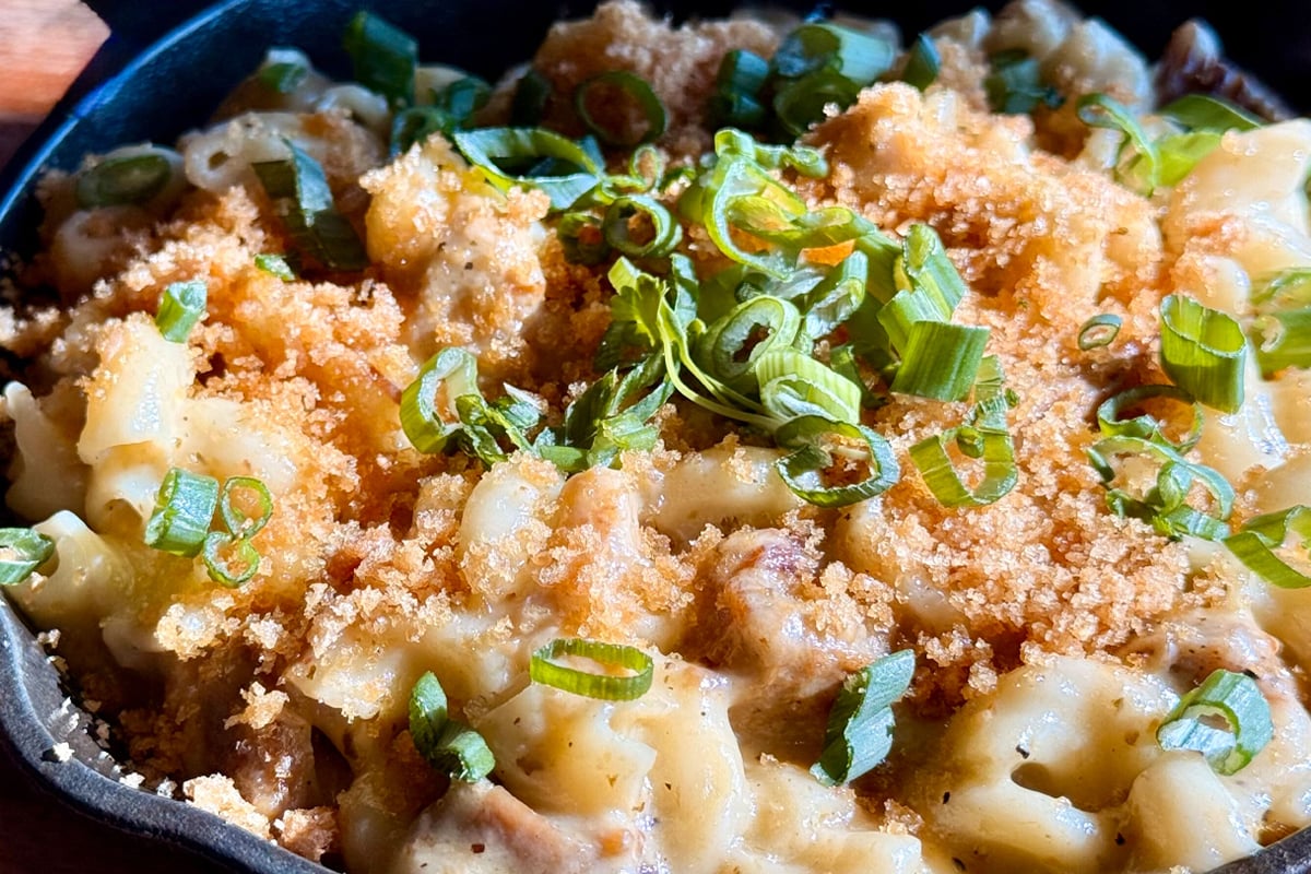 Mac and Cheese Gets a Pork Belly and Beer Upgrade - Flavor & The Menu